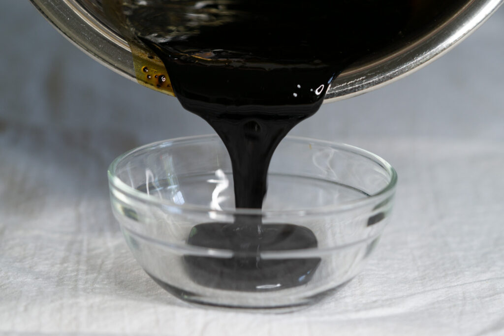 How to Make Wild Lettuce Extract - Feral Foraging