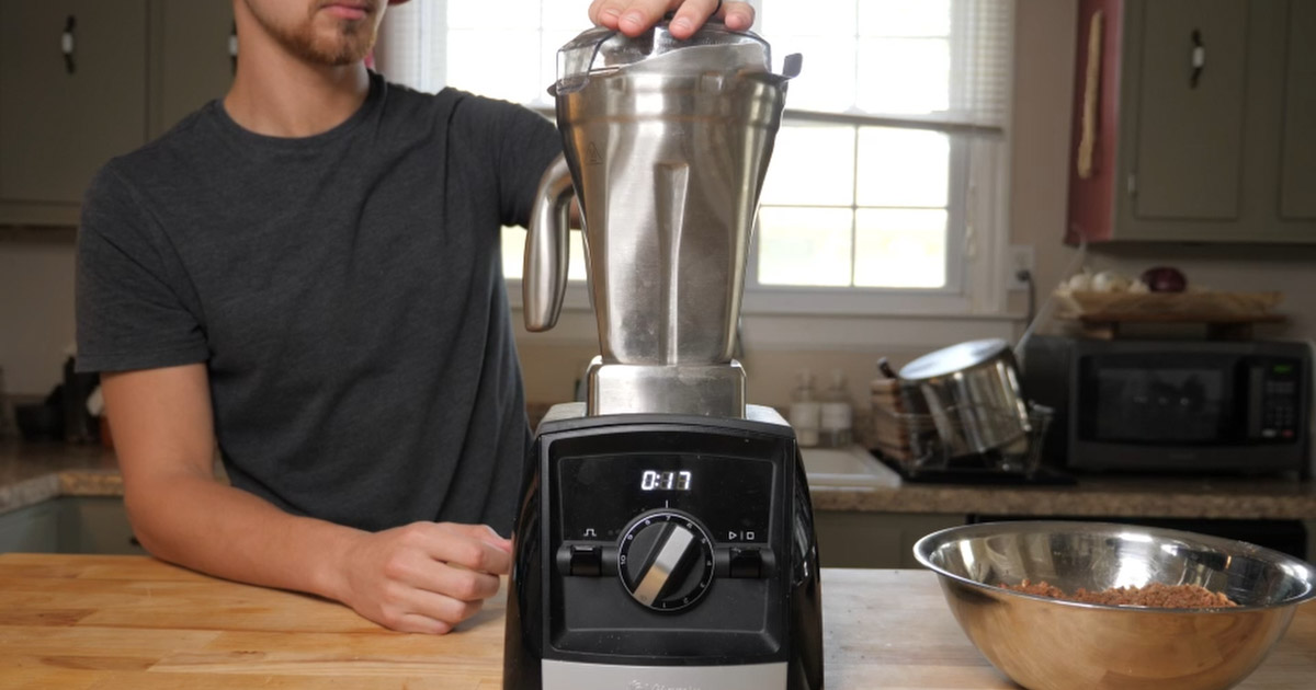 10+ Essential Tools and Supplies for Foragers